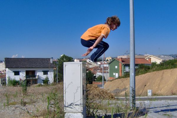 Perform a vault. Activities for Kids.