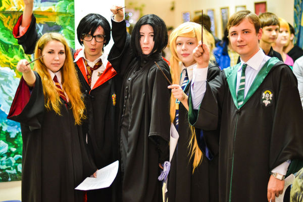 Cosplay a literary character. Activities for Kids.